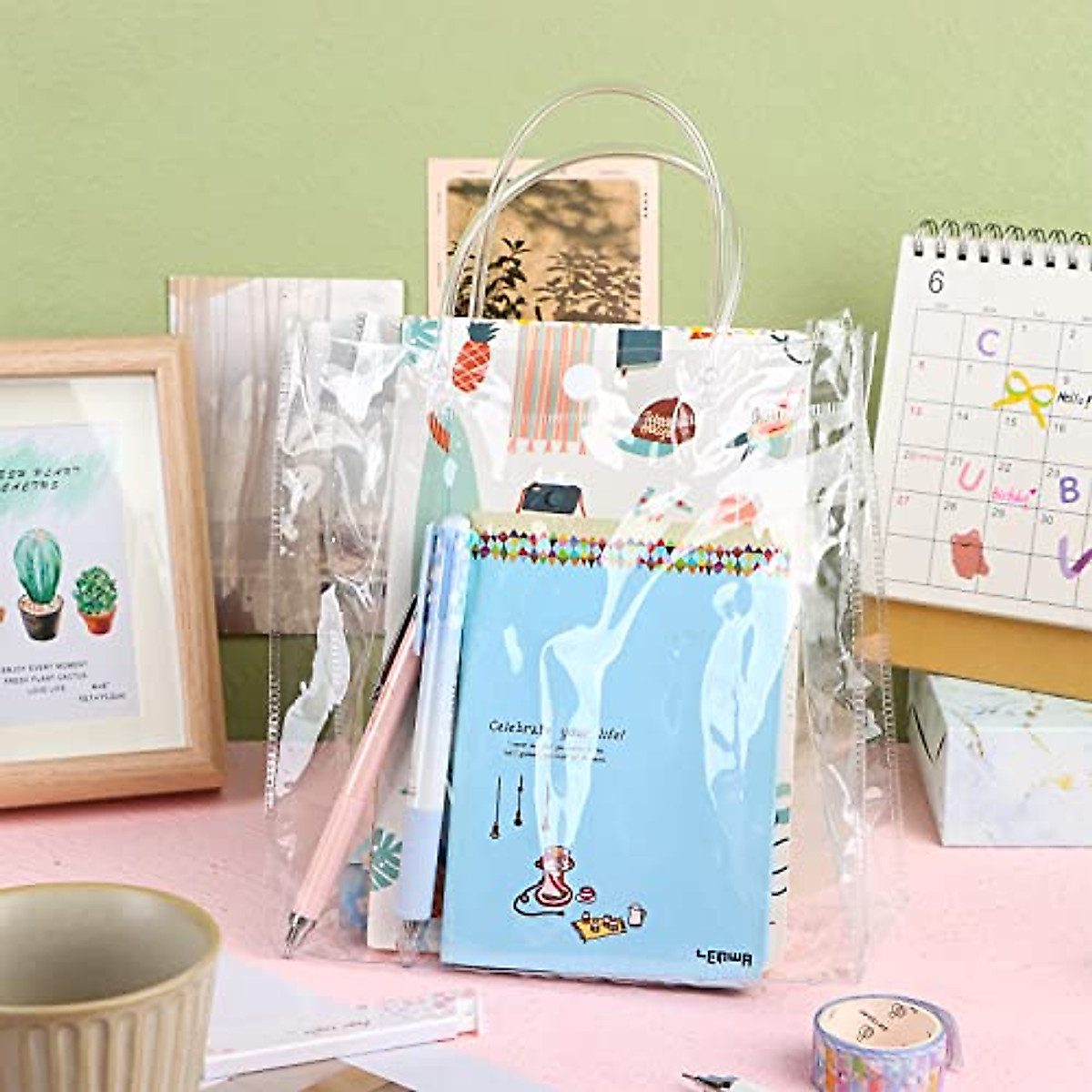 32 PCS Clear PVC Gift Bags with Handle,Reusable Plastic Gift Wrap Bag Transparent Tote Bag for Shopping Retail Merchandise Boutique Wedding Birthday Baby Shower Party Favor ,7.87 x 7.87 x 3.15 Inch