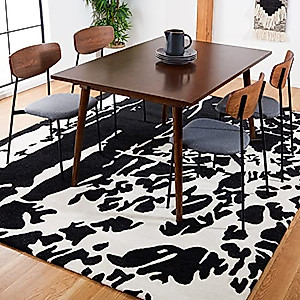 SAFAVIEH Soho Collection 8' Round Black / Red SOH326B Handmade Premium Wool Area Rug