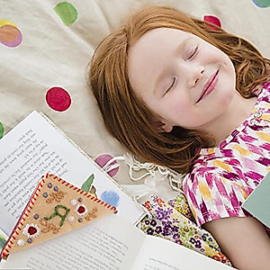 Personalized Hand Embroidered Corner Bookmark,Felt Triangle Page Stitched Corner Handmade Bookmark,Unique Cute Flower Letter Embroidery Bookmarks Accessories for Book Lovers (Spring,G)