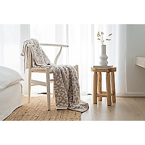 DLUXEV Luxurious Super Soft Throw Blanket, Fluffy Cozy Taupe Tan Blanket for Bed, Knitted Breathable Comfy Texture, Chic Wild Cheetah Print Throw for Sofa/Couch, Beige & Cream Leopard 50"x60"