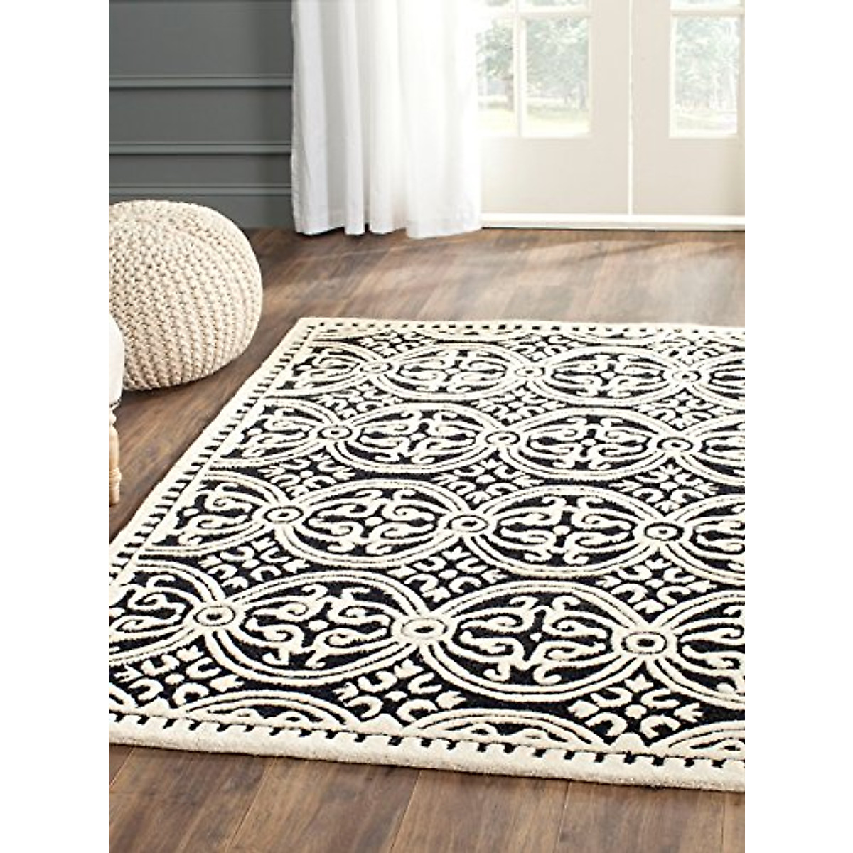 SAFAVIEH Cambridge Collection 2'6" x 8' Black/Ivory CAM123E Handmade Moroccan Premium Wool Runner Rug