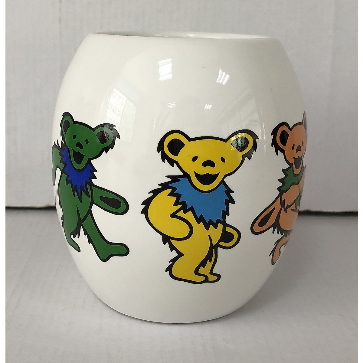 Bioworld Grateful Dead Dancing Bears 18 oz Oval Ceramic mug