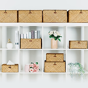 Ruosuruosu Decorative Wicker Storage Bins with Lids,Woven Seagrass Storage Baskets for Kids Toys,Shelves, Bathroom, Bedroom,Set of 3 Stackable Storage Boxes Large, Medium, Small