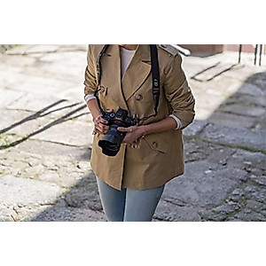 Sony E-mount FE 24mm F1.4 GM Full Frame Wide-angle Prime Lens (SEL24F14GM), Black