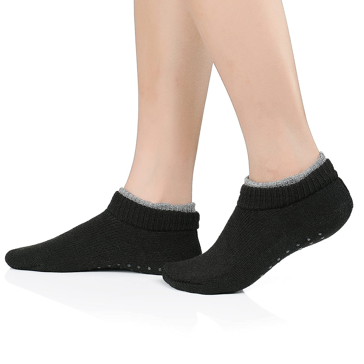 Slipper Socks for Women with Grippers Non Slip Christmas Socks Fuzzy Socks Comfy Winter Hospital Socks Warm Black 1 Pack