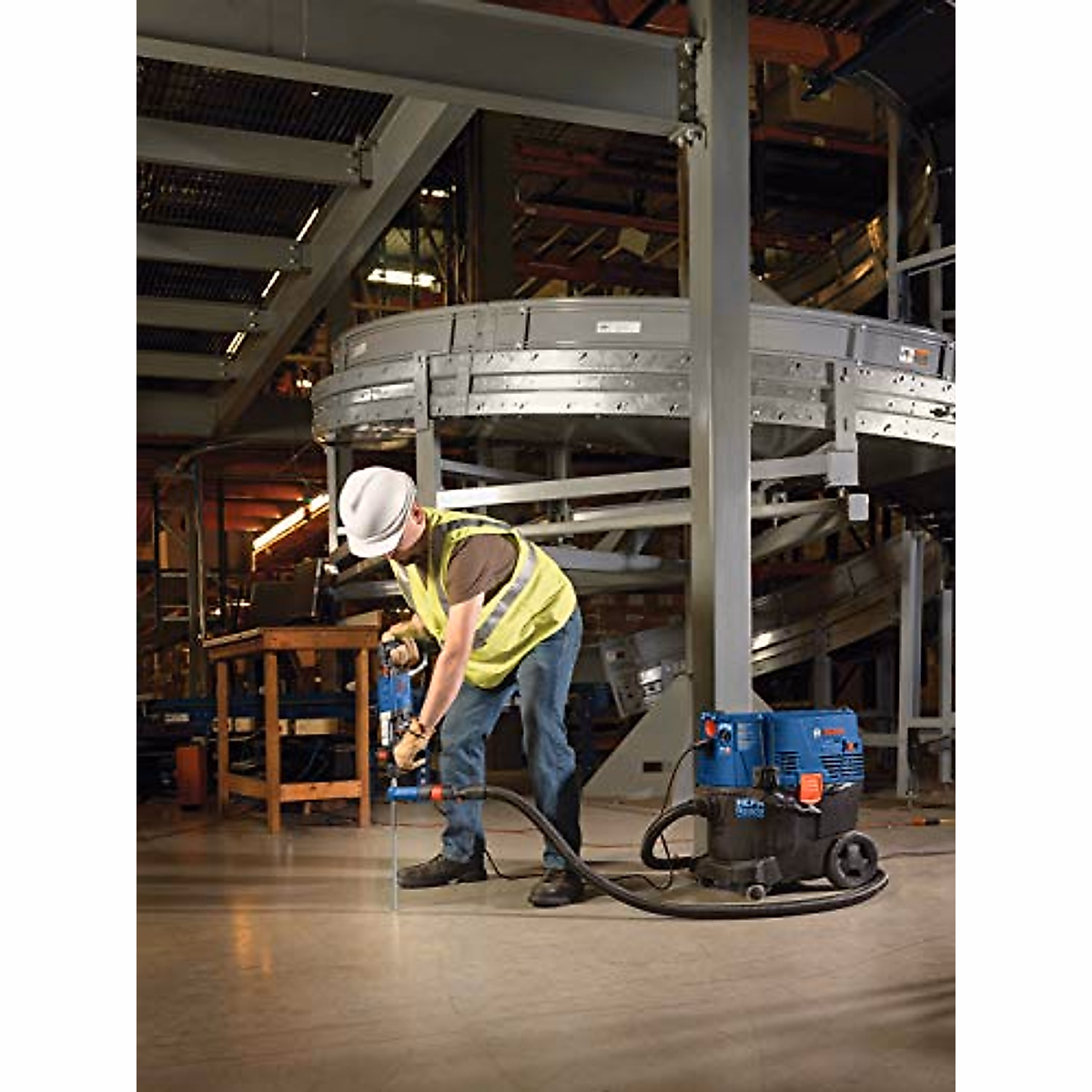 BOSCH GBH2-28L 1-1/8" SDS-plus Variable-speed Bulldog Xtreme Max Rotary Hammer, Black Blue