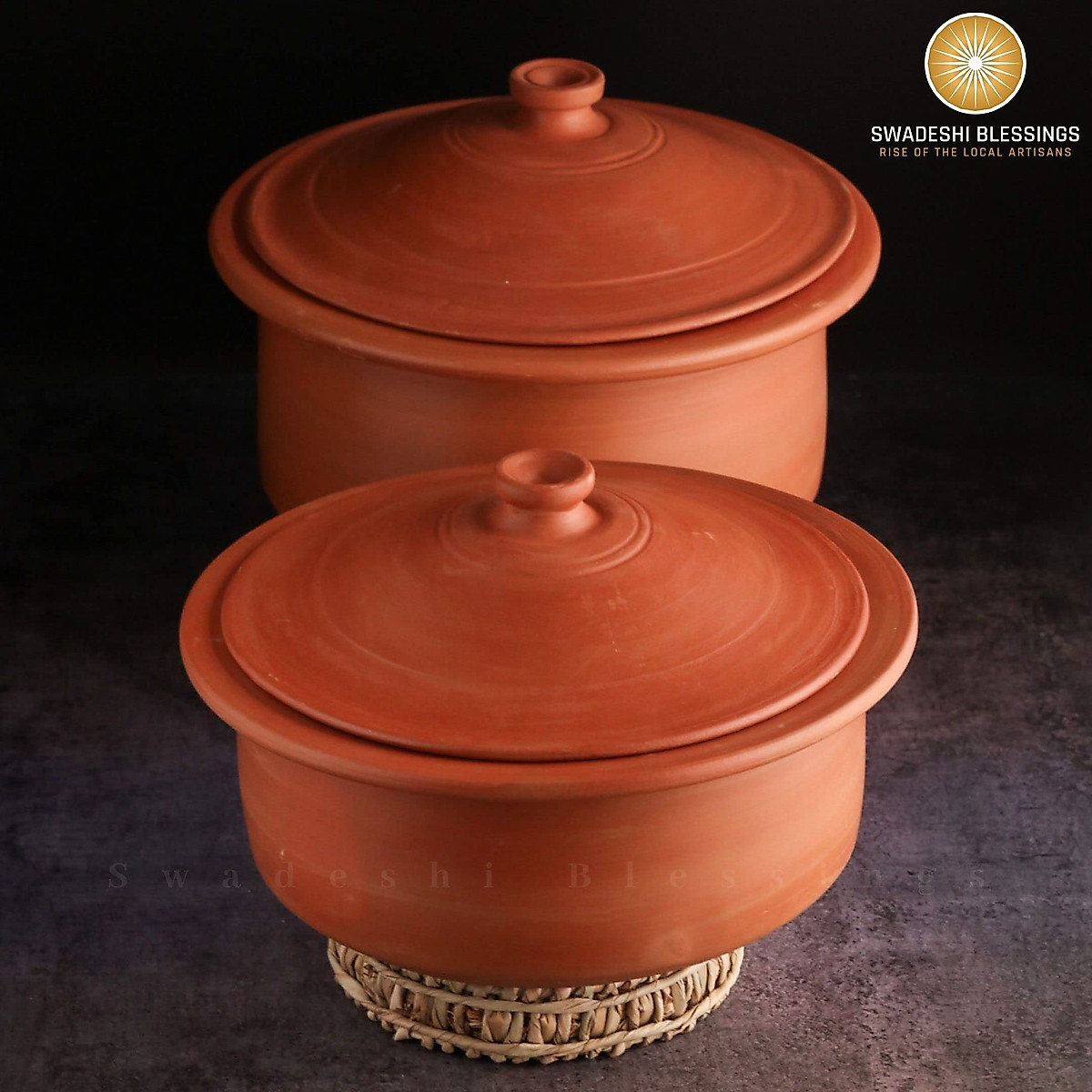 Swadeshi Blessings HandMade Exclusive Range Unglazed Earthen Kadai/Mud Handi/Mitti Ke Bartan/Clay Pot for Cooking & Serving with Lid(with Mirror Shine) + Free Palm Leaf Stand (5.5 Liters)