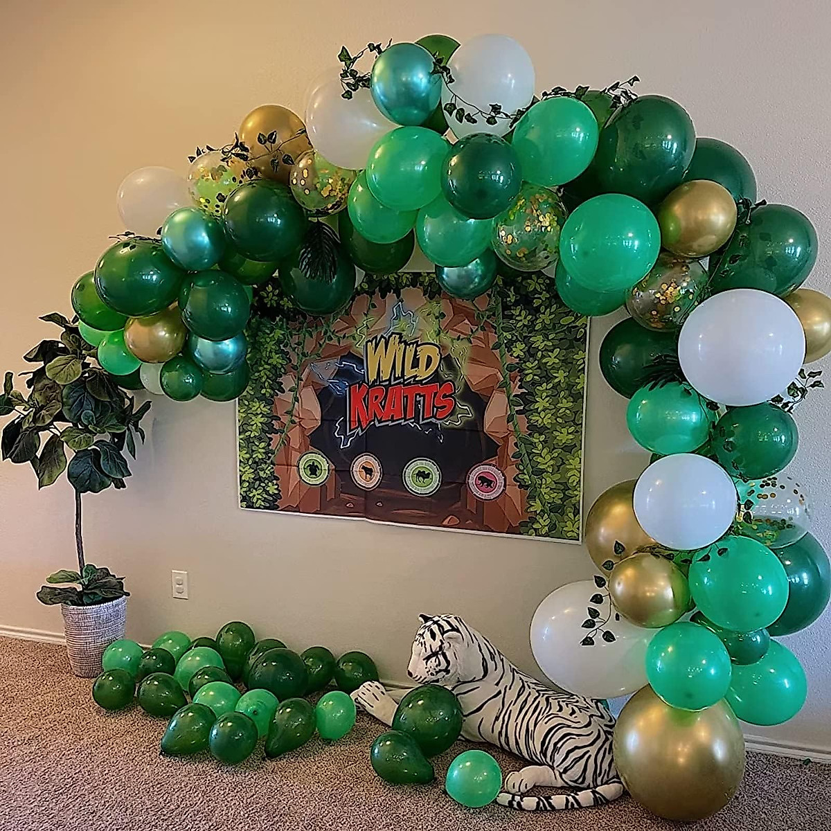 Green and Gold Balloons, 60Pcs 12 Inch Metallic Gold Emerald Forest Hunter Dark Green Balloons, Latex Helium Party Balloons for Wedding Birthday Graduation Anniversary Jungle Safari Party Decorations