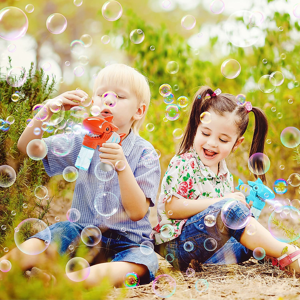 2 Bubble Gun for Kids,Light-Up and Musical Automatic Shark Bubble Blower Toys with 4 Bubble Solution,Fun Summer Outdoor Party Gift for 4 5 6 7 8+ Years Old Toddlers Boys Girls Bubble Maker Machine