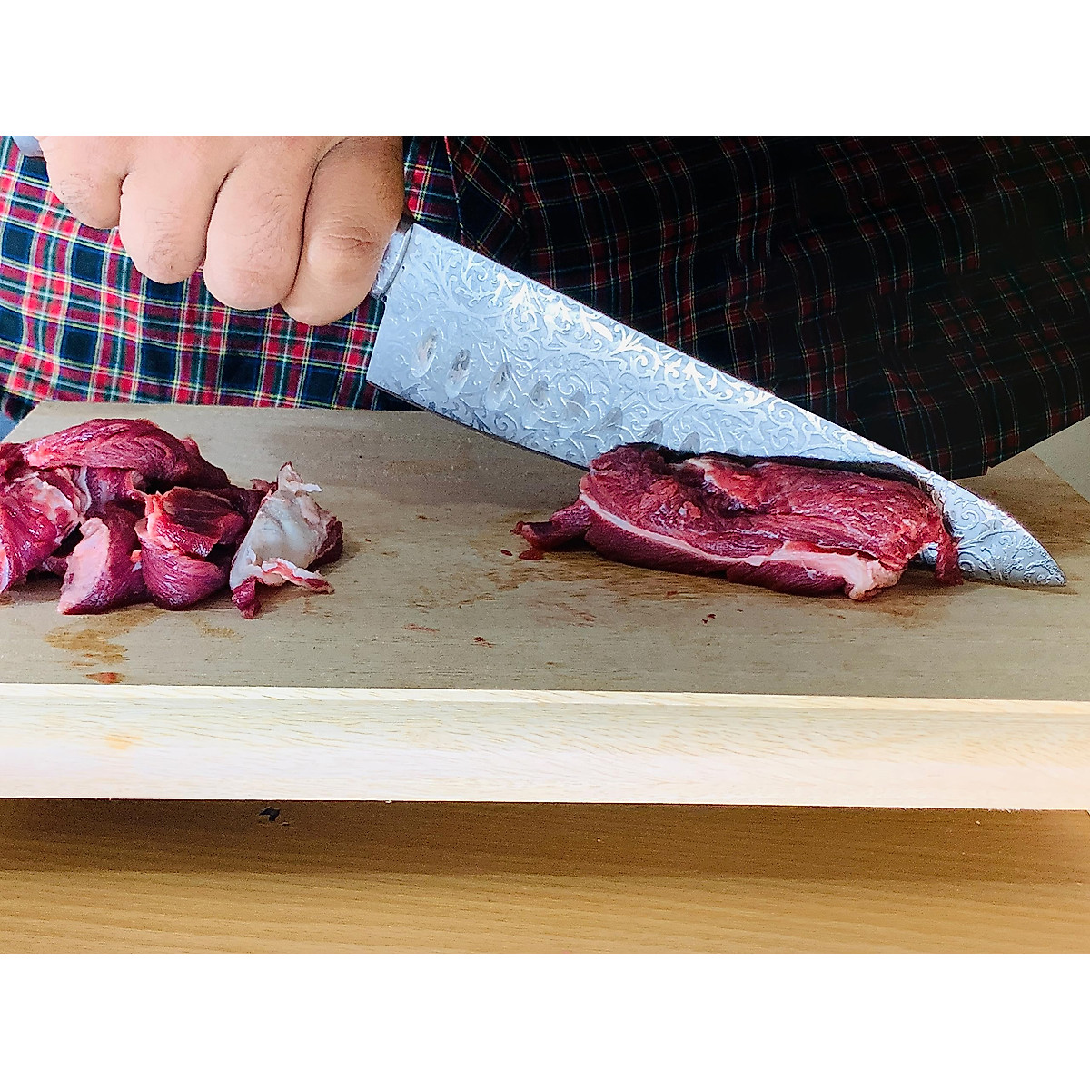 Chef knife 8 inches Japanese Steel Knife High Carbon Stainless Steel 67 Layers Super Sharp Professional Kitchen Knife Forged With Full Tang Blade and Ergonomic Carved Handle