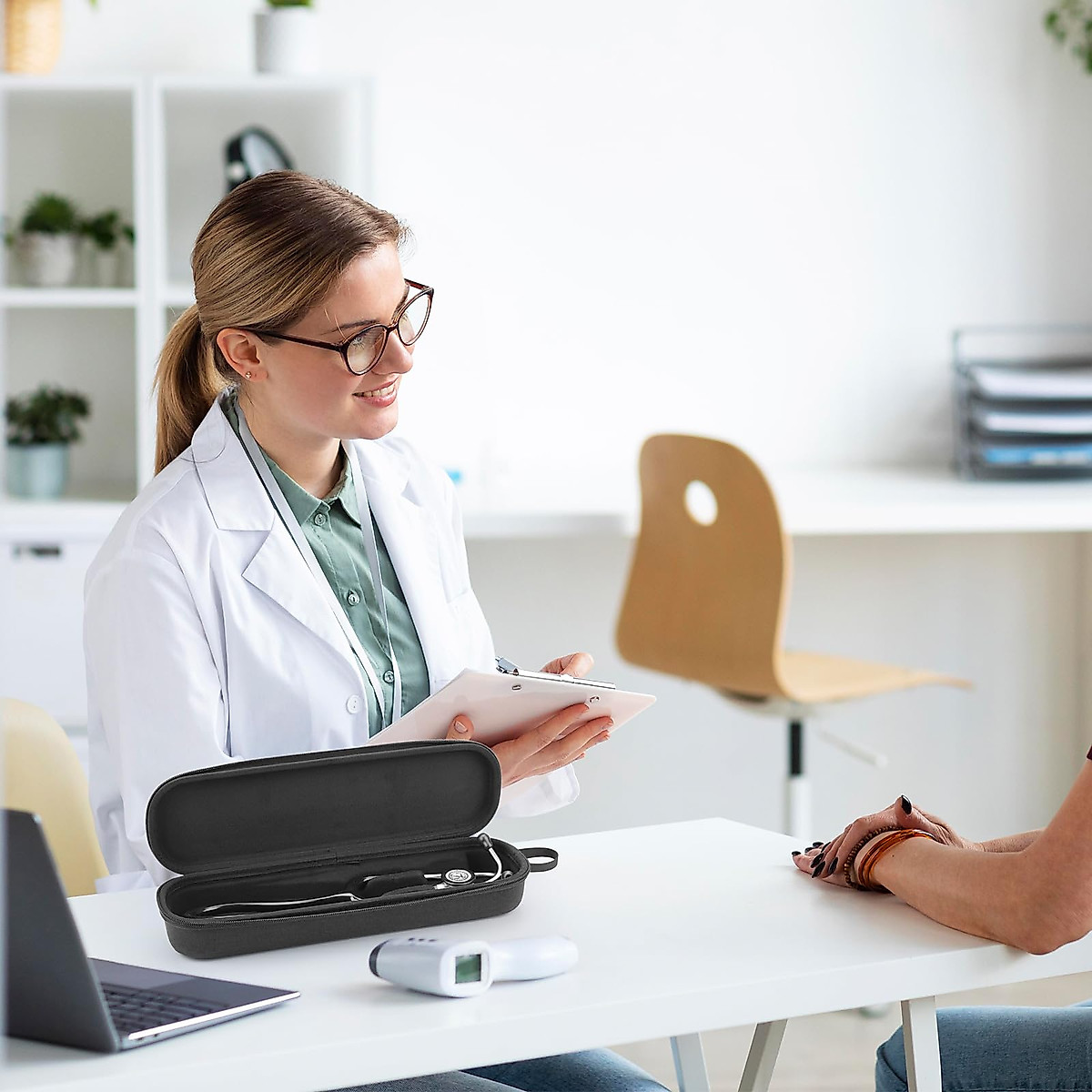 Beautyflier Travel Case for 3M Littmann Classic III Monitoring Stethoscope, Stethoscope Carrying Case with Extra Pocket for Accessories, Storage Box for Stethoscope, EVA Black (Case Only)