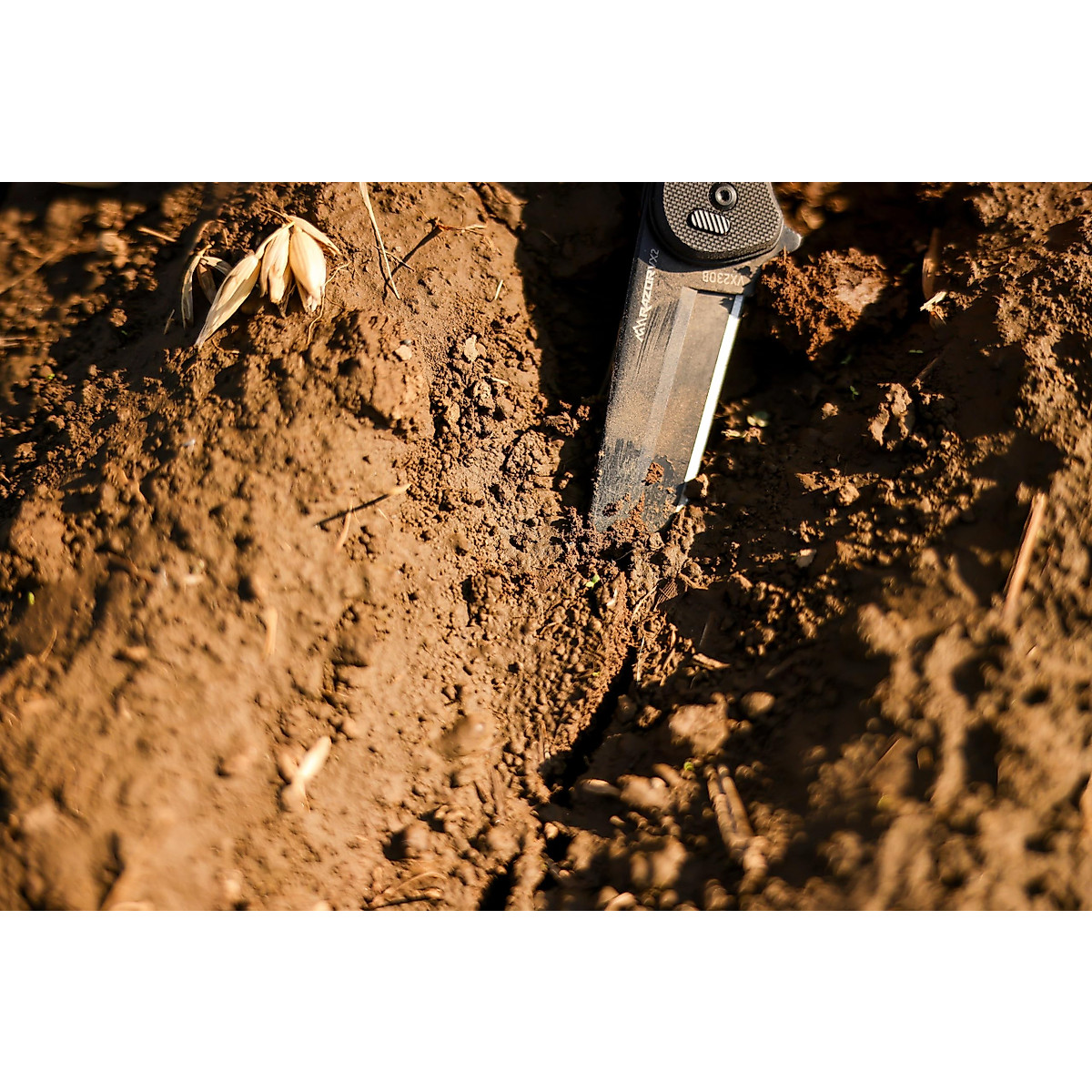 OUTDOOR EDGE RAZOR VX2 | Replaceable Blade Assisted EDC Flipper Folding Pocket Knife | 3" Blade, Black G-10 Stainless Steel Handle, Reversible Pocket Clip | Outdoor, Camping, Survival, Utility