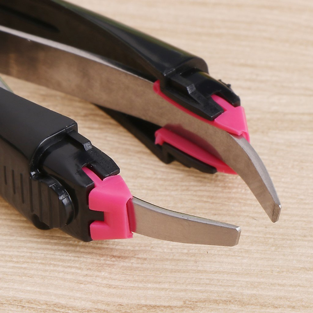 CHBC Automatically Retractable Non-slip Cosmetic Eyebrow Tweezers Hair Removal Tools