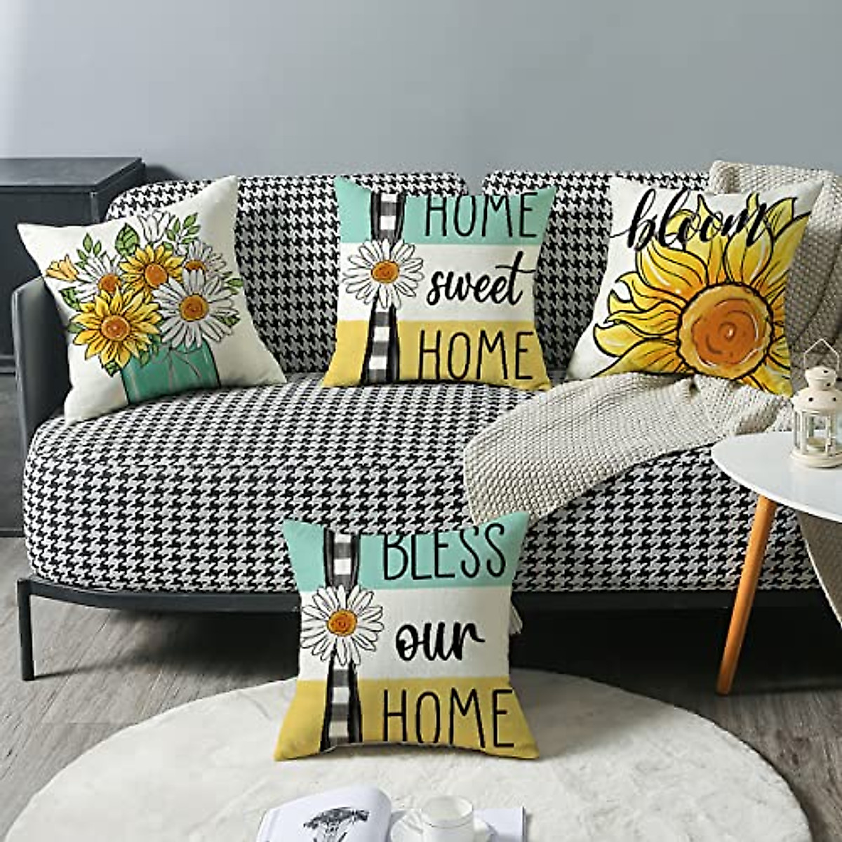 wyooxoo Throw Pillow Covers 18x18 Set of 4 Summer Farmhouse Pillow Covers Decorative Pillowcase for Sofa Couch Living Room Outdoor Home Decor
