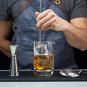 The Art of Craft Cocktail Mixing Glass: 18oz/ 550ml Seamless Crystal Mixing Glass with Thick Weighted Bottom for Home Bars and Professional Bartenders