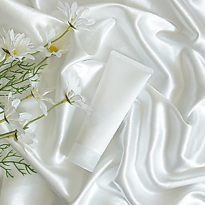 Yiemoge Satin Photography Background Silk, Glossy Fabric Cloth Backdrops for Goods, Crafts, Jewelry, Cosmetics, Food Photoshoot and Flat Lay (White, 3.3×2.5ft/100×75cm)