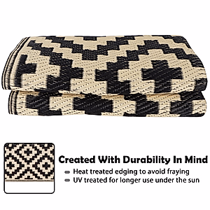 SAND MINE Reversible Mats, Plastic Straw Rug, Modern Area Rug, Large Floor Mat and Rug for Outdoors, RV, Patio, Backyard, Deck, Picnic, Beach, Trailer, Camping (4' x 6', Black & Beige Lattice)