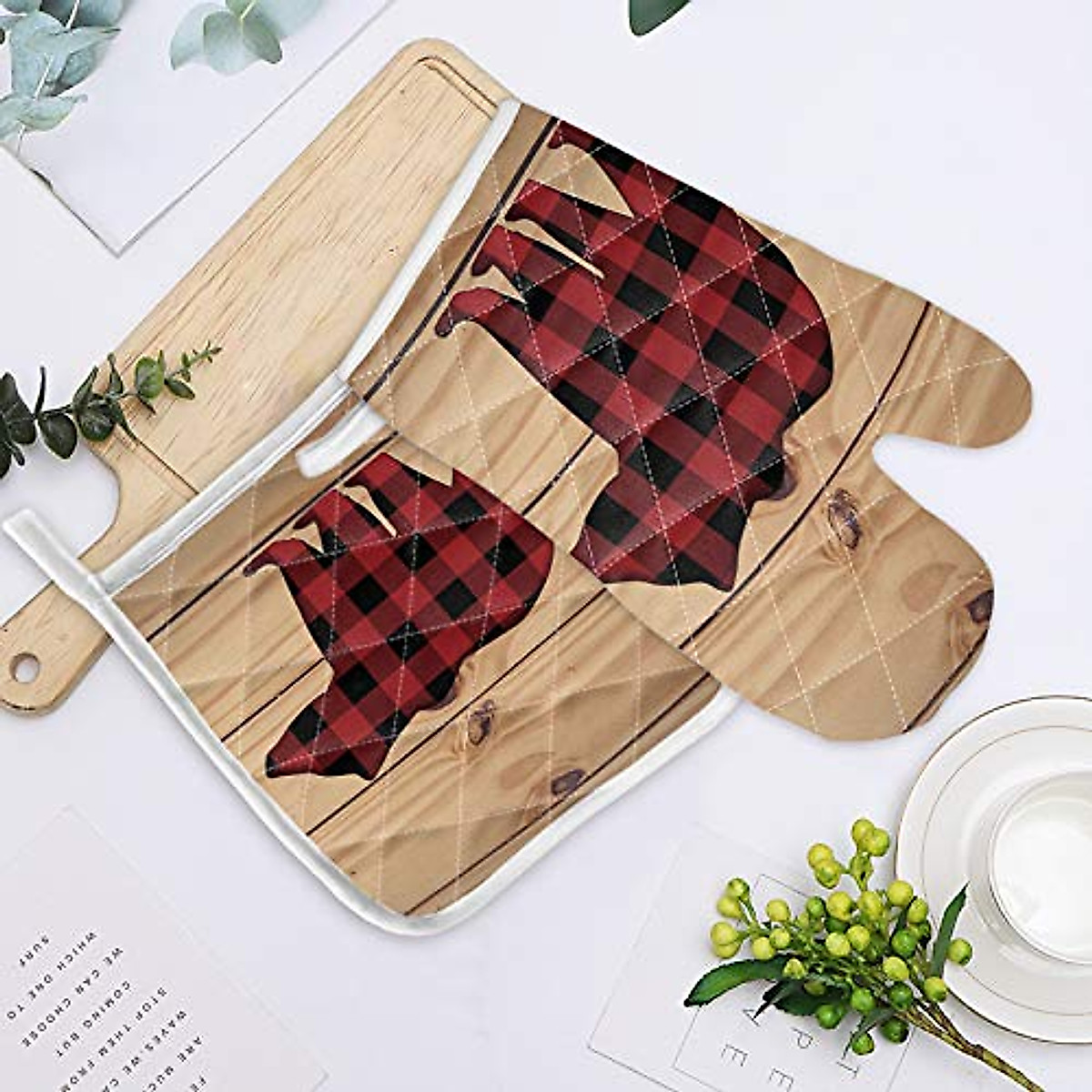 Kitchen Oven Mitts and Potholders Set, Buffalo Check Plaid Bear Wood Rustic Heat Resistant Padded Cooking Gloves&Pot Holder Non-Slip for BBQ Baking Grilling, Red Black