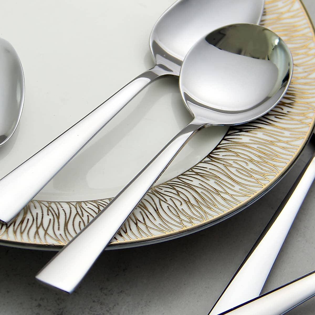 dearithe Soup Spoons, 6 pieces Stainless Steel Round Spoons Dinner Spoons, 6.65-Inch Silver