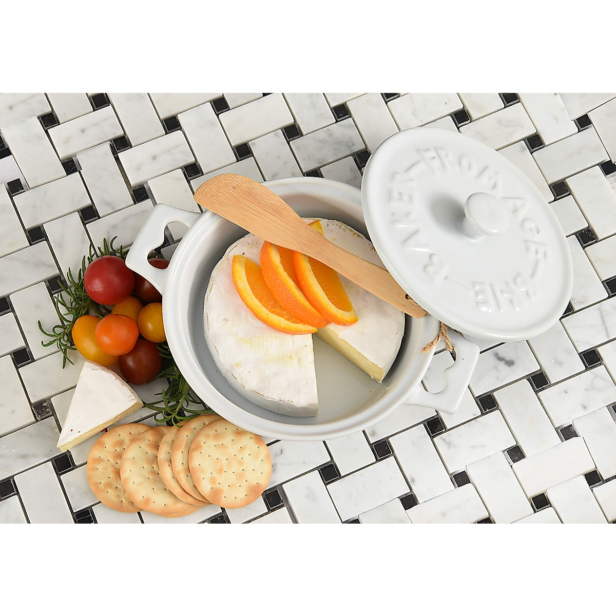 Creative Co-Op Brie Bakers with Lids & Wood Spreaders (Set of 2 Colors)