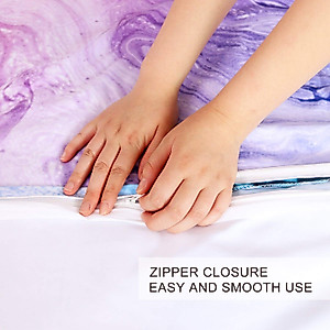 Lunarable Snowflake Duvet Cover Set, Winter Theme Christmas Illustration Cold Weather Season Inspired Celebration, Decorative 3 Piece Bedding Set with 2 Pillow Shams, Queen Size, Indigo White