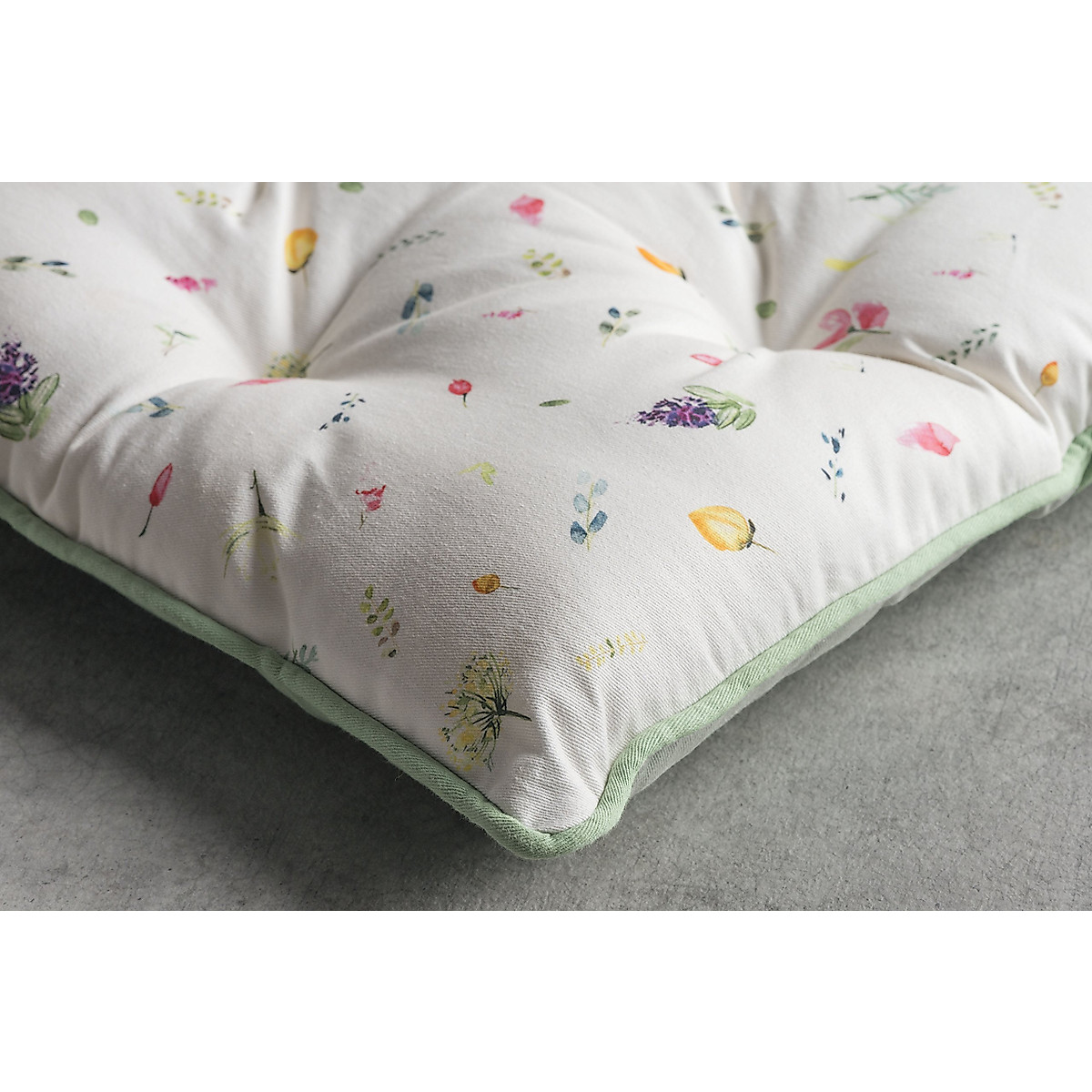 Maison d' Hermine Chairpads 100% Cotton Set of 2 Polyester Filling Cushion/Pillow Decorative Chair Pads with Ties for Kitchen, Party, Home & Camping, Botanical Fresh, Placed - Spring/Summer (16"x16")