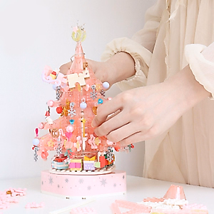 YILETKC Pink Crystal Christmas Tree Building Block Set, 675 PCS Christmas Music Box Bricks Model Kit, Construction Toy for Adults Girls