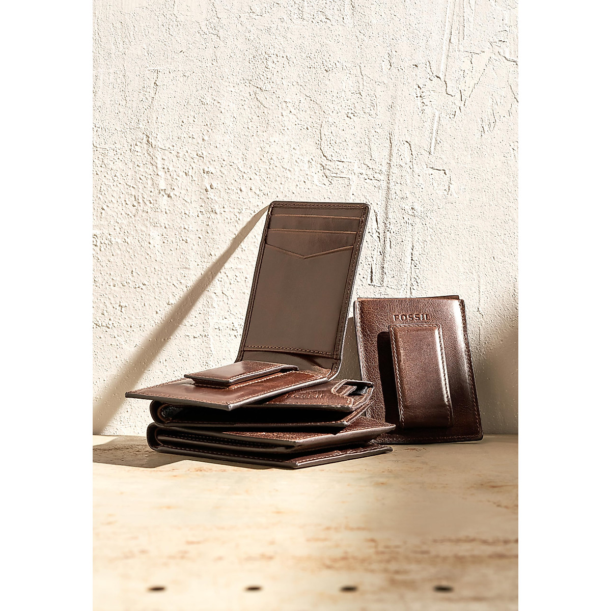 Fossil Men's Derrick Leather RFID-Blocking Magnetic Card Case with Money Clip Wallet, Dark Brown, (Model: ML3812201)