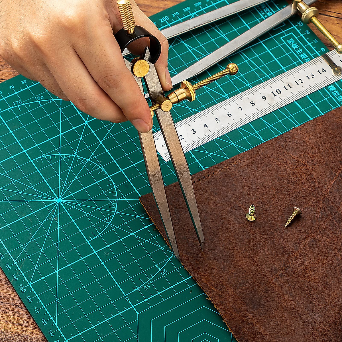 OSSIJAY 2 PCS Adjustable Lockable Spring Wing Divider Calipers, 6 Inch and 8 Inch Steel Leather Compass Creaser, Drafting Compass Tool for Woodworking, Metalworking, Geometry Drawing