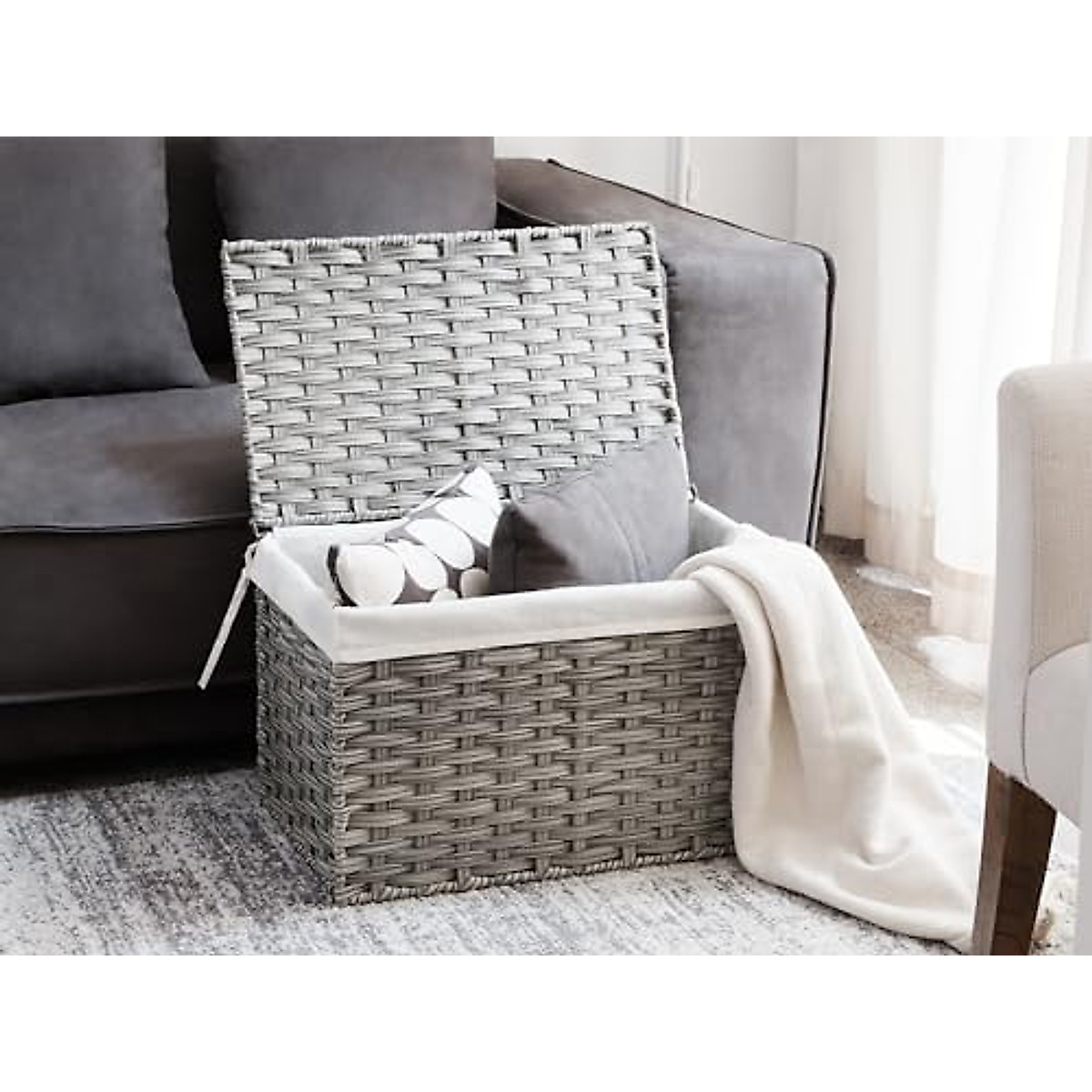 StorageWorks Wicker Storage Basket with Lid, 65L Square Wicker Baskets with lids and Removable Liner, Wicker Storage Trunk, Wicker Basket with Lid for Bedroom, Closet, Bathroom - Grey