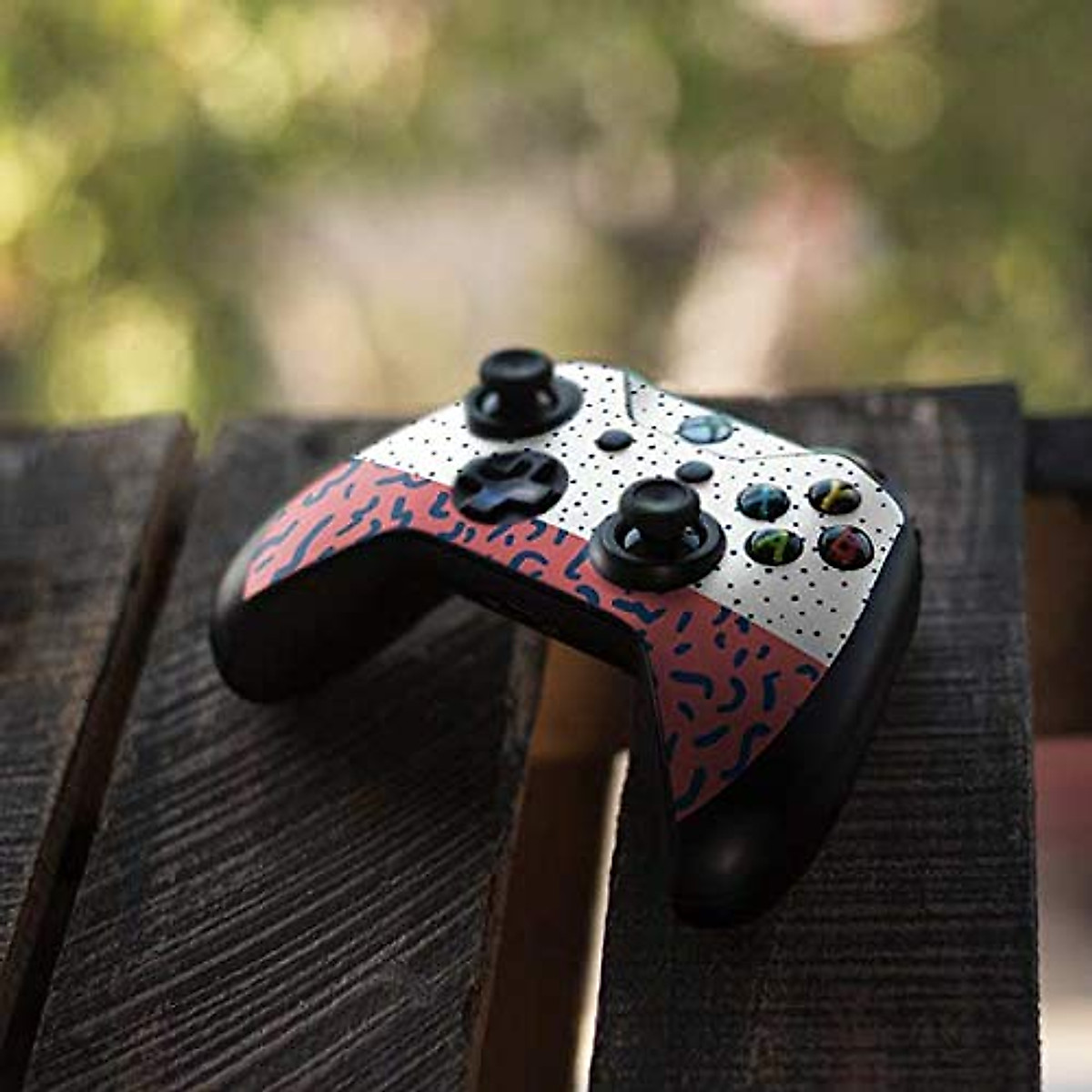 Skinit Decal Gaming Skin Compatible with Xbox One X Controller - Officially Licensed Skinit Originally Designed Polka Dot Split Design