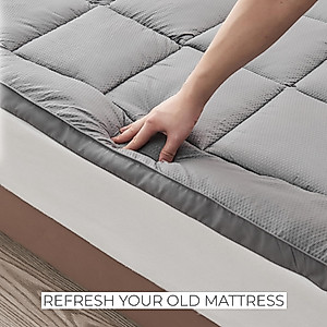Great Bay Home Queen Mattress Topper. Thick, Elastic Corner Mattress Protector and Cover. Ultra-Soft Pillowtop Mattress Pad. Fits Mattresses Up to 18" (Queen, Light Grey)