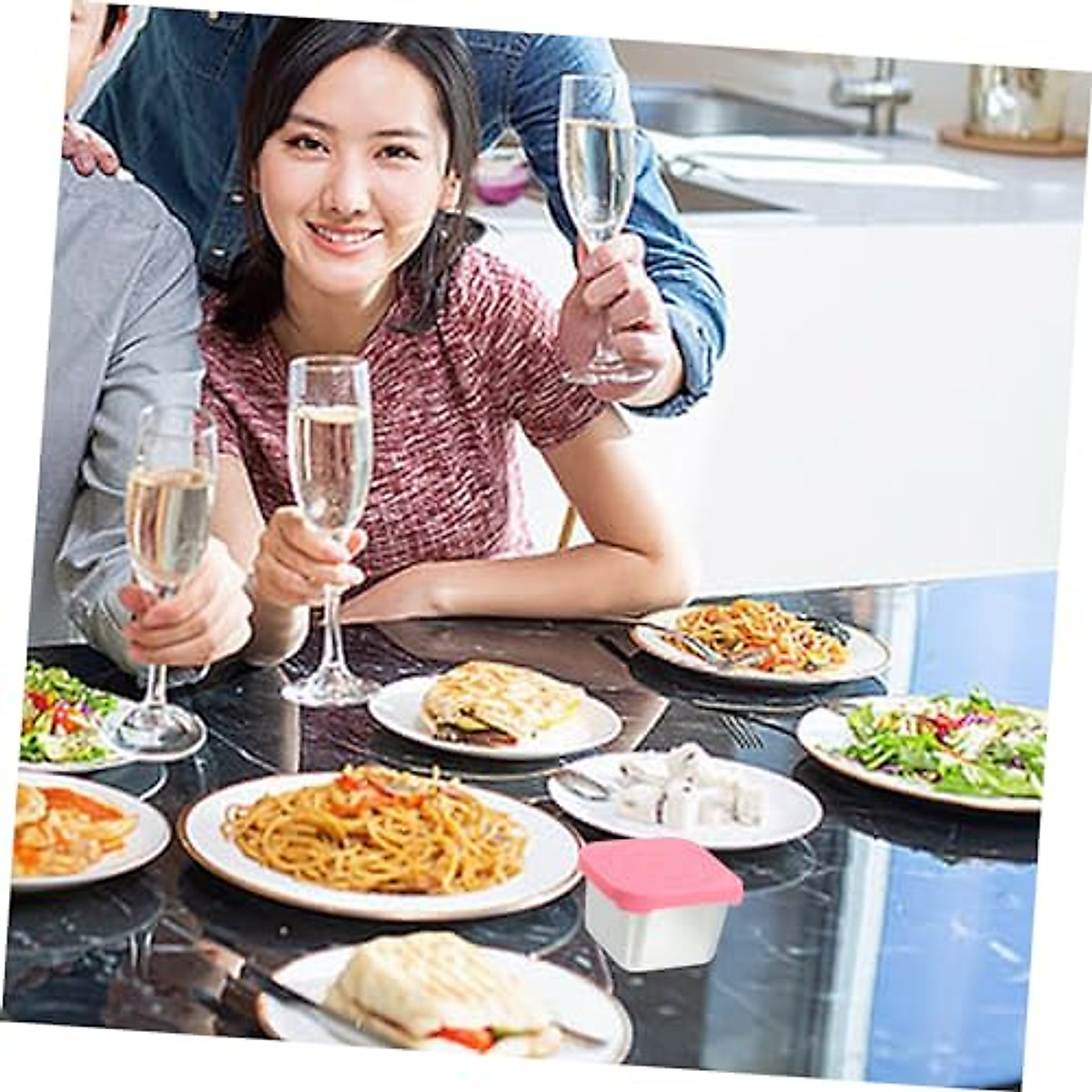 PRETYZOOM Set of 4 Small Sauce Cups Metal Condiment Containers with Lids Reusable Salad Dressing Cup for Lunch Leakproof Food Storage Containers