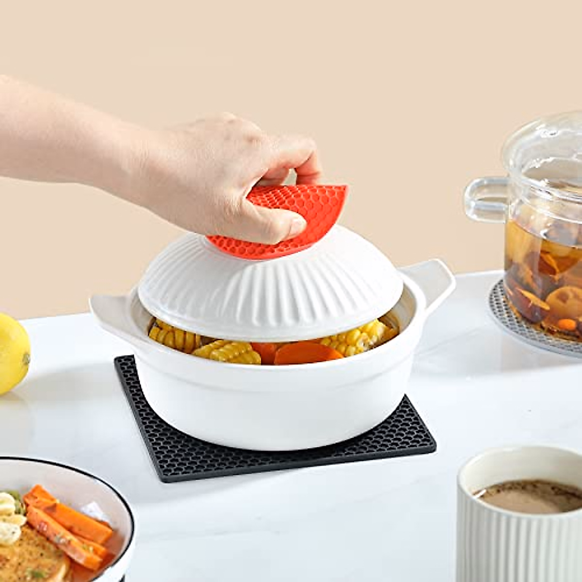 Silicone Trivet Mat, Vituer 4PCS Trivets for Hot Dishes, Non-Slip & Heat Resistant Kitchen Hot Pads for Countertops & Table, Food Grade Silicone & BPA Free Kitchen Trivet - (1 Squared + 3 Round)