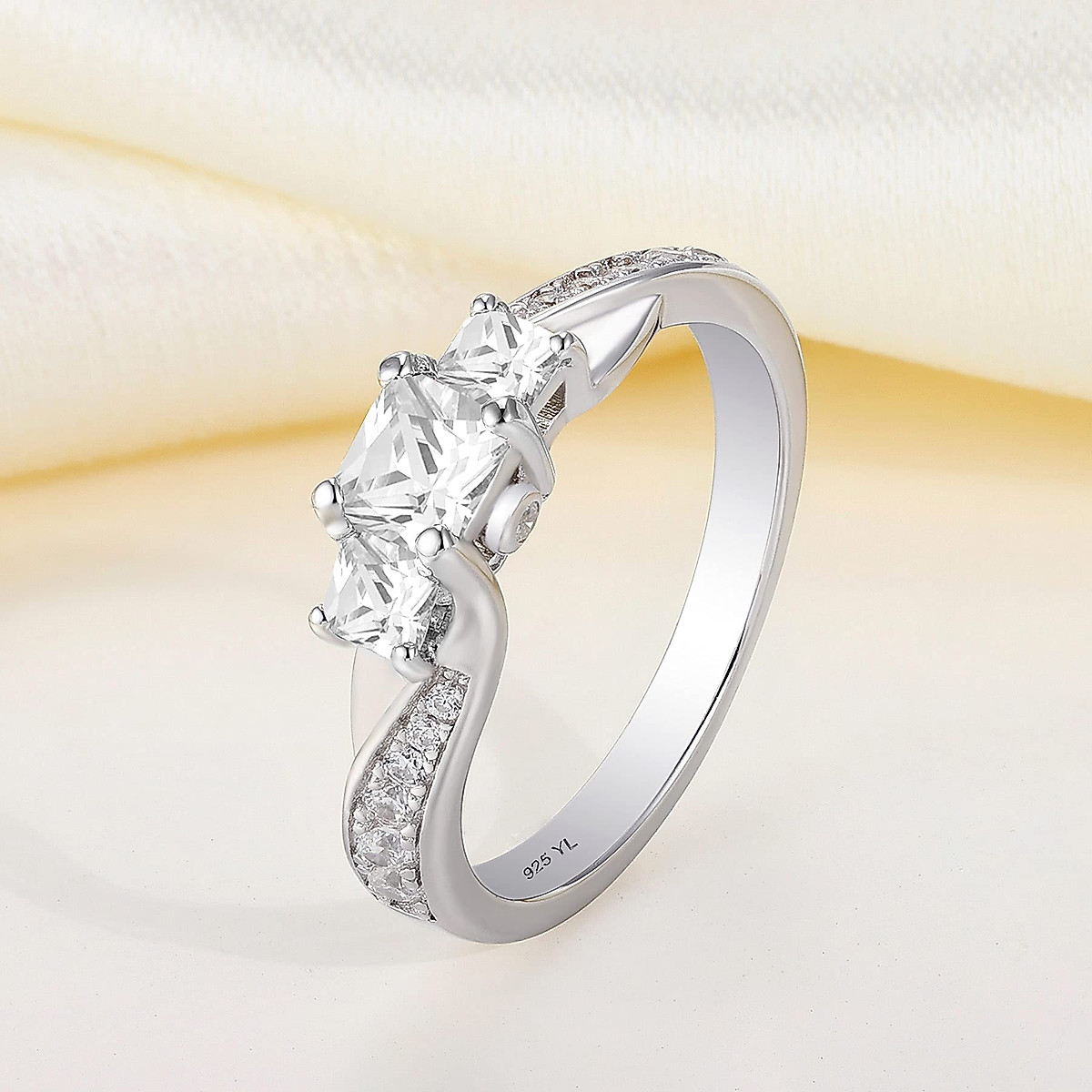 YL Women's Sterling Silver Clear Cubic Zirconia 3-stone Princess Cut Wedding Rings for Engagement-Size8