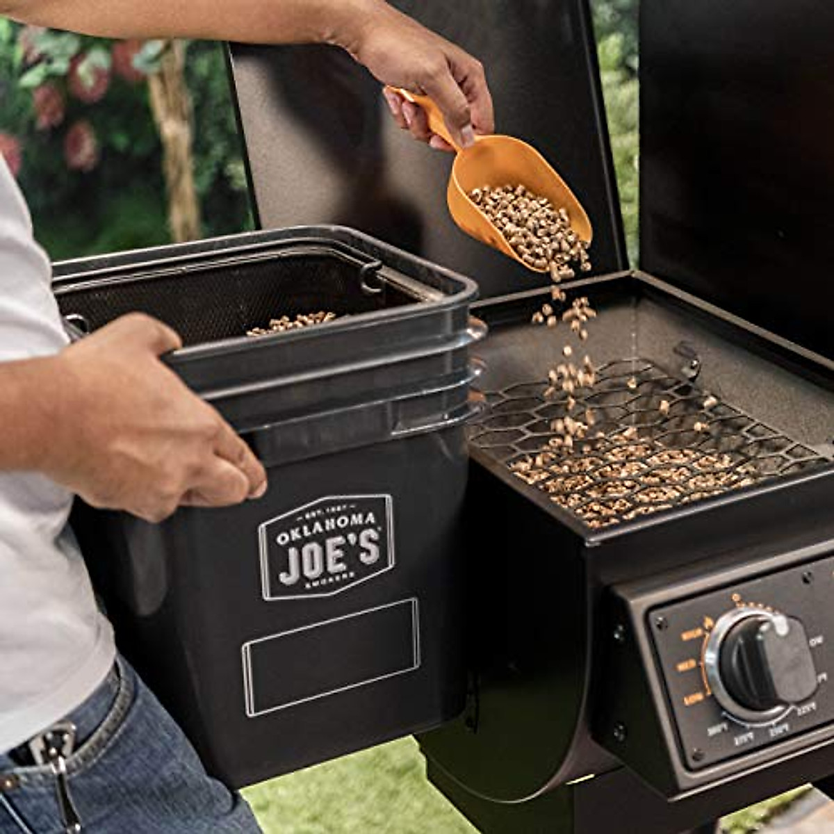 Oklahoma Joe's 5159038W01 Pellet Bucket Kit, Black & Oklahoma Joe's Rider 900 & Rider DLX Pellet Grill Cover