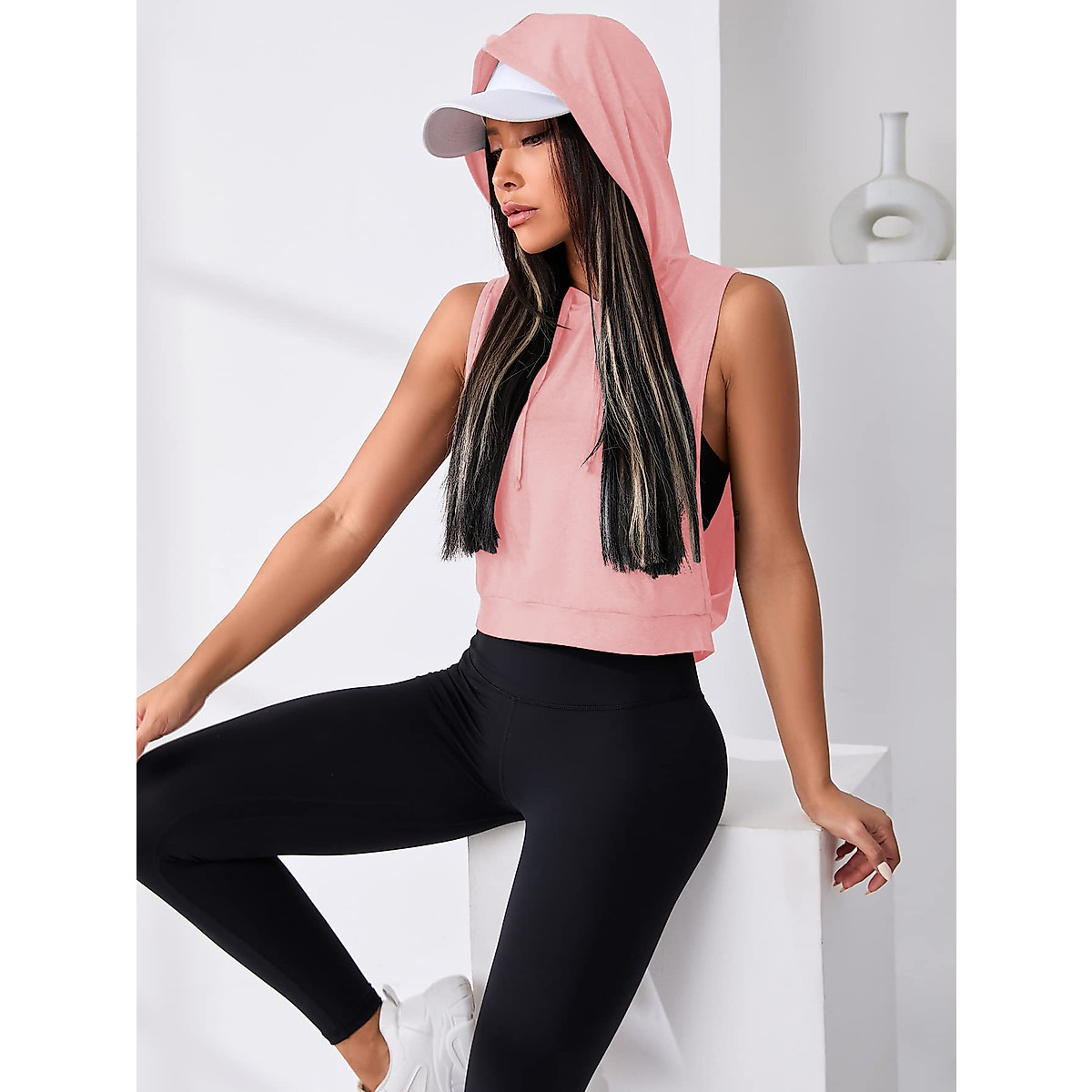 SweatyRocks Women's Sleeveless Workout Top Hooded Activewear Crop Tank Top Open Side Shirt for Athletic Exercise Running Light Pink S
