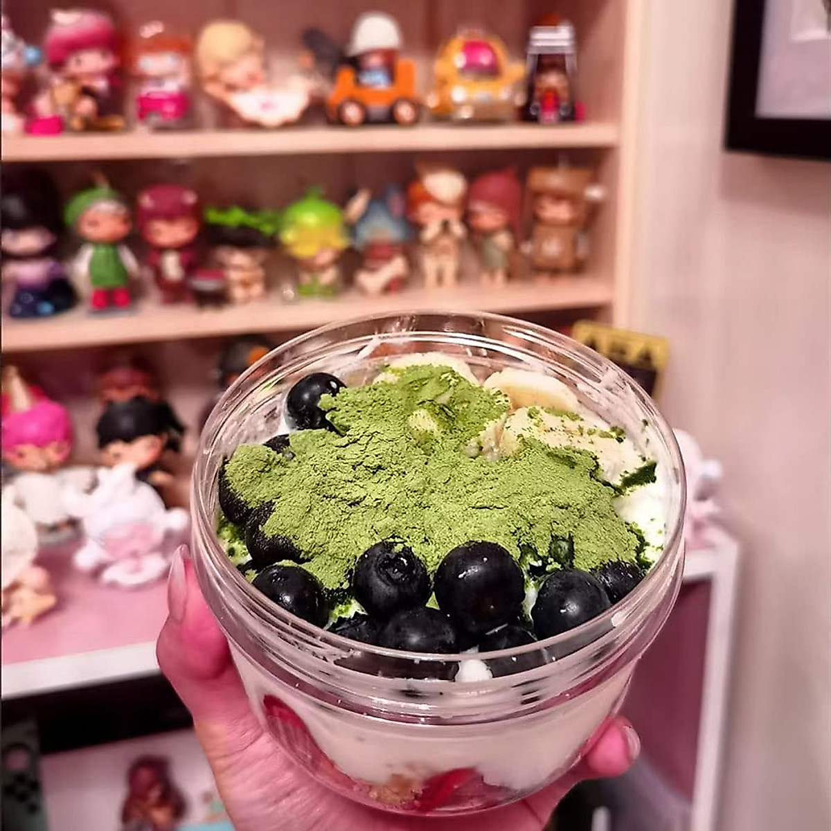 WEIRUIFANZHI 4Pcs 20oz Overnight Oats Plastic Jars with Lids and Spoons Leak-proof Yogurt Fruit Oatmeal Salad Containers with Foldable Scoops Portable Oatmeal Dessert Capacity Breakfast Cups