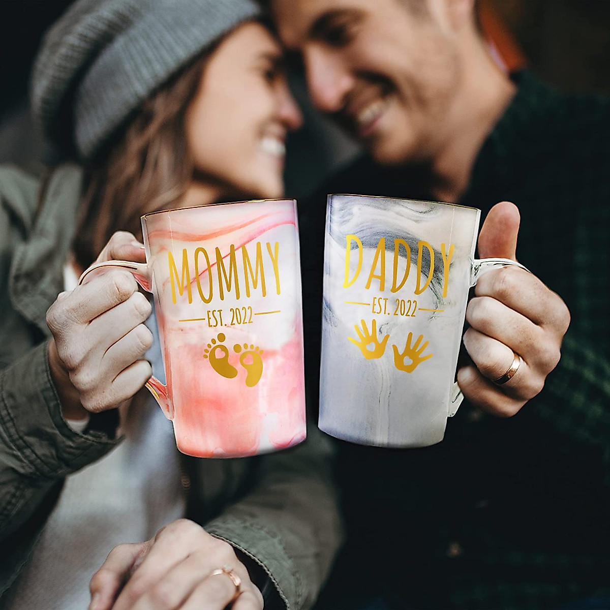 LOZACHE Mom Dad Est. 2022 Coffee Mugs With Lid Spoon, New Parents Gifts for Mother Father Birthday Christmas Day, Couple Set Gifts for Mommy Daddy First Time (Pink & Grey 2022)