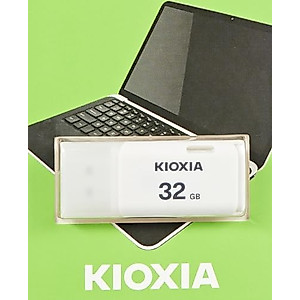 Kioxia USB Flash Drive 32 GB USB 2.0 TransMemory U202 LU202W032GG4 White