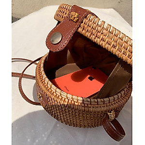 VODIU Women Bali Rattan CrossbodyBags Handmade Straw Bags Bohemian Shoulder Bag (Leather Buckle)