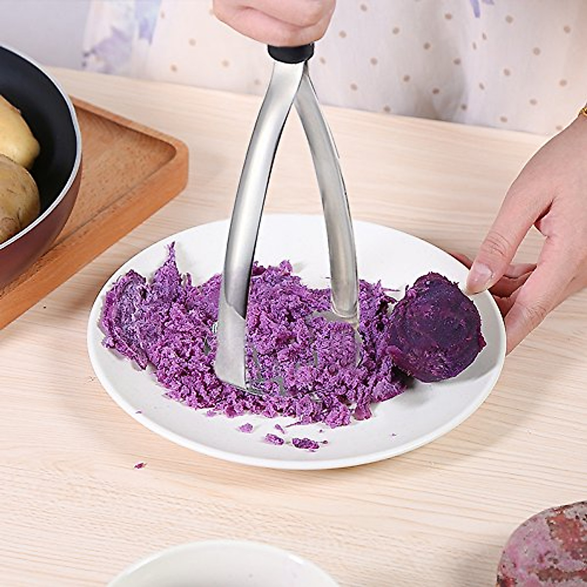 Joyoldelf Heavy Duty Stainless Steel Potato Masher, Professional Integrated Masher Kitchen Tool & Food Masher/ Potato Smasher with Silicone Handle, Perfect for Bean, Vegetable, Fruits, Avocado, Meat