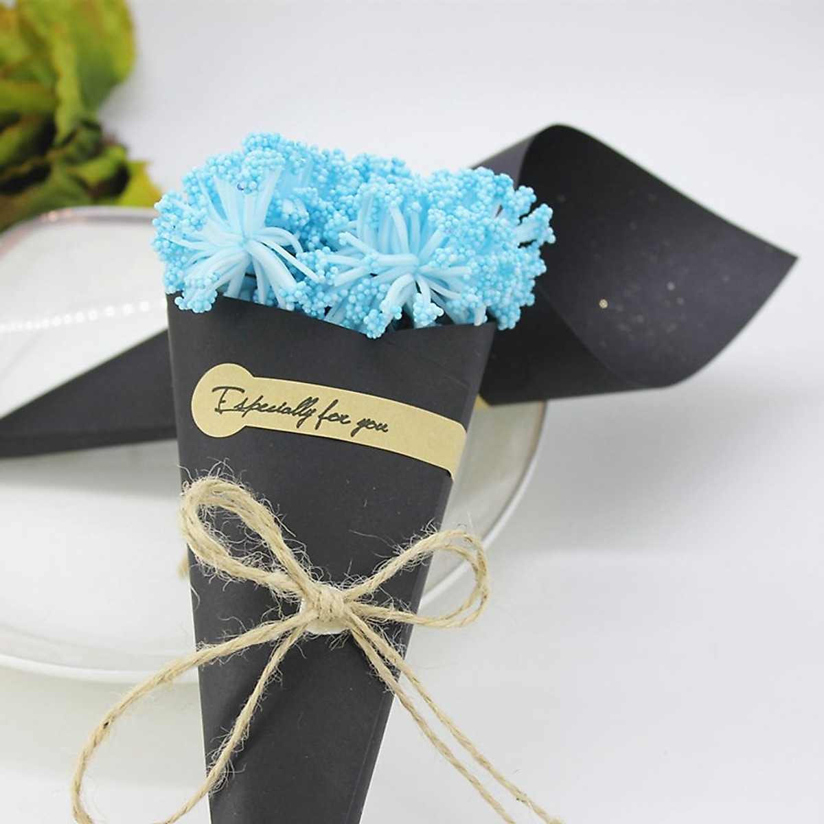 Sumshy 100 PCS Black Wedding Rice Cones Holder, DIY Kraft Paper Cones with Hemp Ropes & Sticker for Confetti Bouquet Wrapping Candy - Table Decor, Invitation Card for Communion Baptism