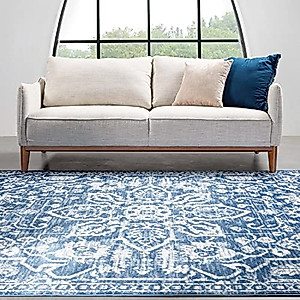 Well Woven Della Light Blue Vintage Medallion Pattern Area Rug (7'10" x 9'10")