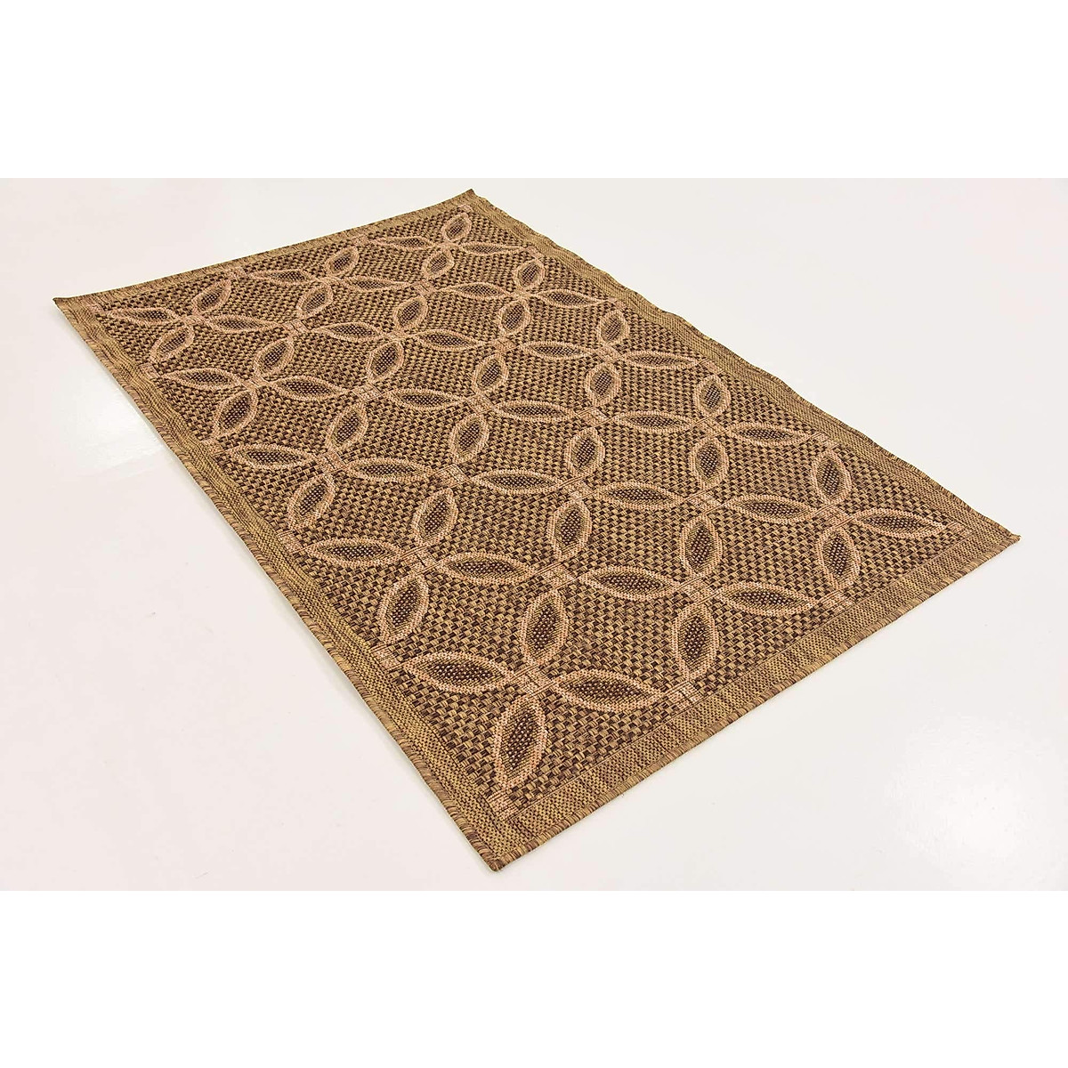 Unique Loom Outdoor Trellis Collection Area Rug - Spiral (3' 3" x 5' 1" Rectangle, Light Brown/ Brown)