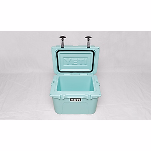 YETI Roadie 20 Cooler, Seafoam