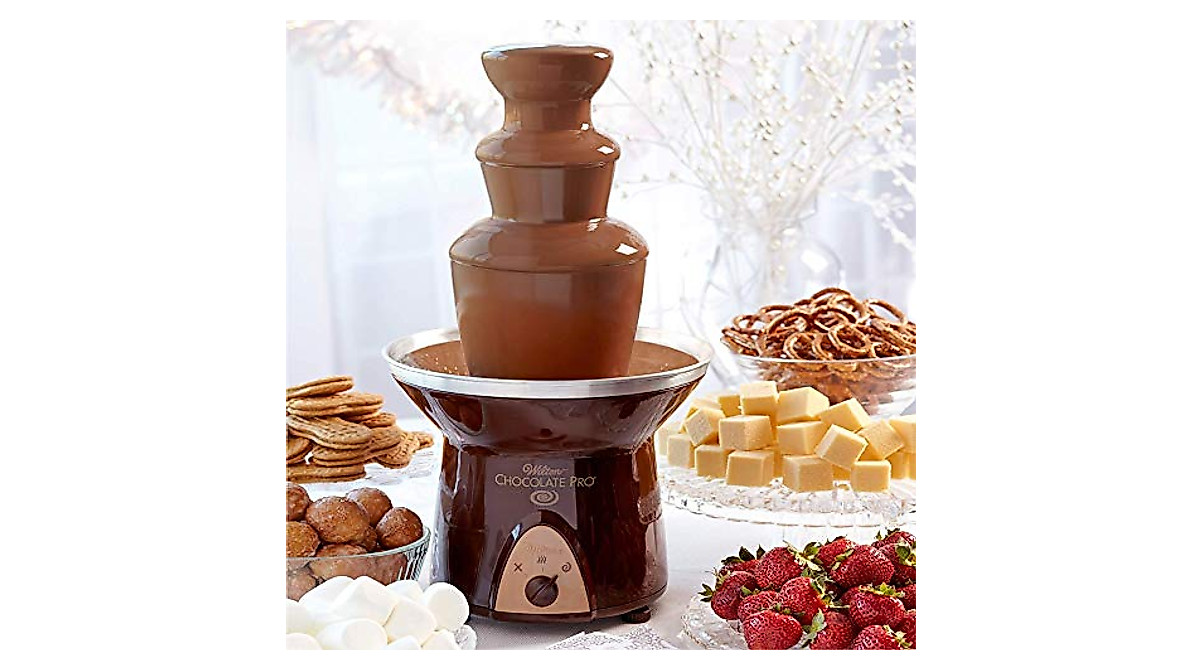 Wilton Chocolate Pro Fountain – 4 lb Capacity for Perfect Dipping