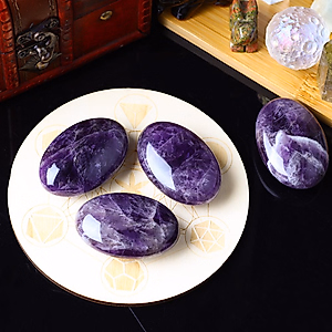 UFEEL Amethyst Palm Stone Crystal Natural Chakra Therapy Polished Healing Crystal Oval Pocket Gemstone for Anxiety Stress Relief