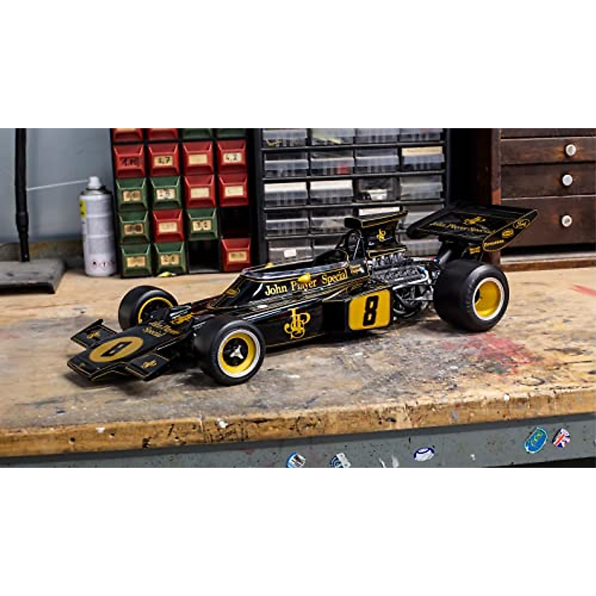Pocher Lotus 72D John Player Special Emerson Fittipaldi 1972 British Grand Prix 1:8 Scale Diecast Model Kit HK114