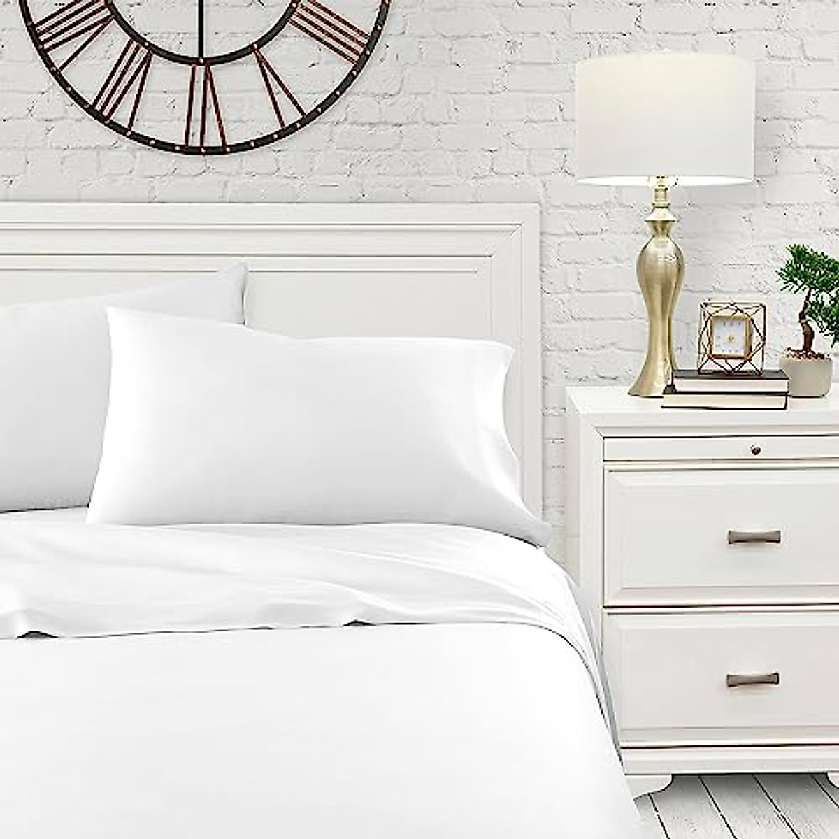 AIREOLUX 600 Thread Count 100% Cotton 4 Piece Bed Sheet Set, Bedding Queen Sheets Sateen Weave, Wrinkle Free, Soft & Silky, Low Pill, Fitted Sheet Fits Upto 18" Deep Pocket, White